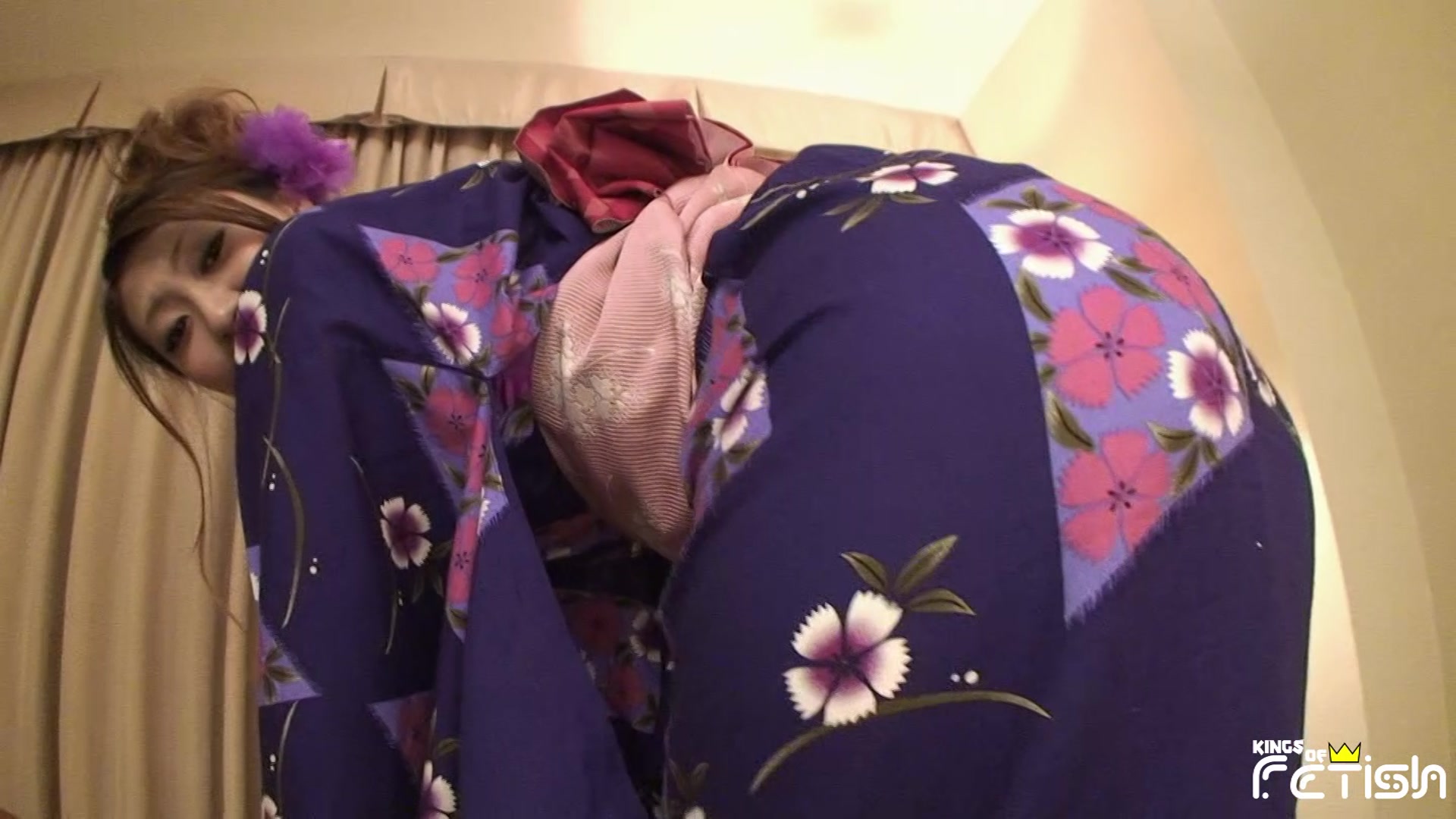 Brunette Asain Milf Gets Her Pussy Played With Streaming Video On