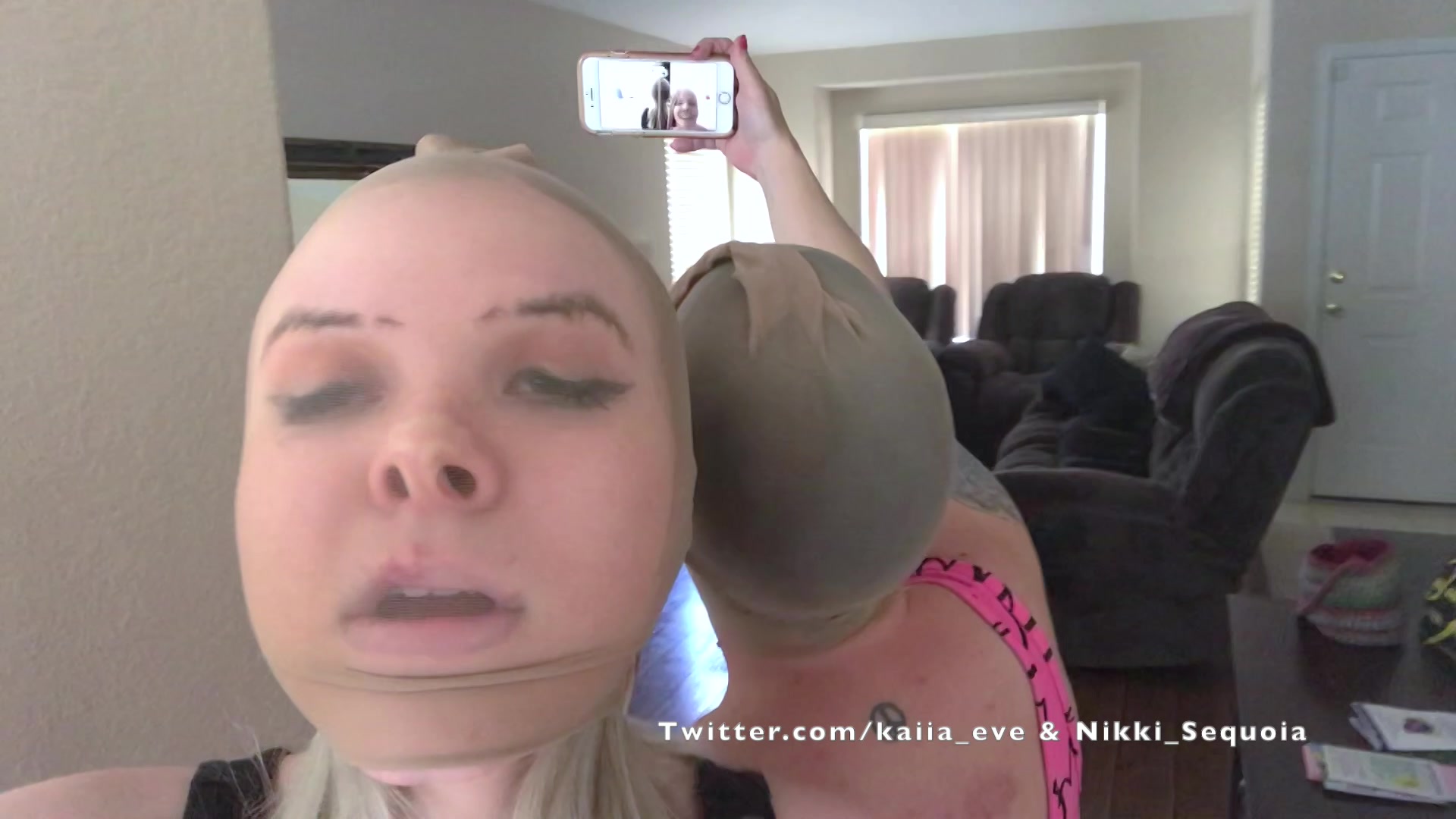 Teaching My Step Sister Nose Play With Pantyhose Streaming Video On 7691