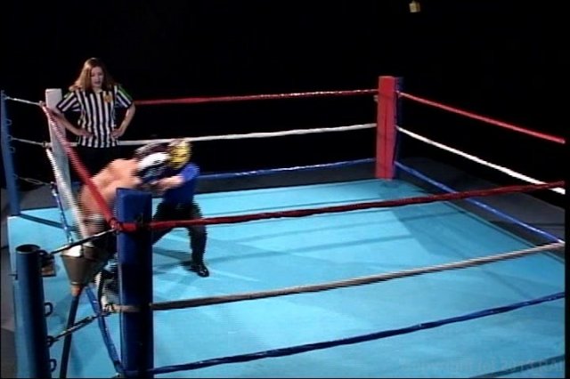 Horny Wrestler Gives A Midget Head From Midget Mania 2000 By Heatwave Hotmovies